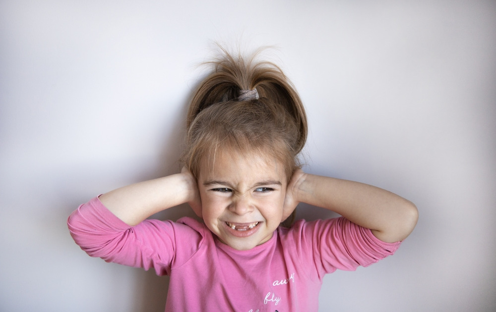 Crying is the only way Aya expresses what she wants or... - Tadamon